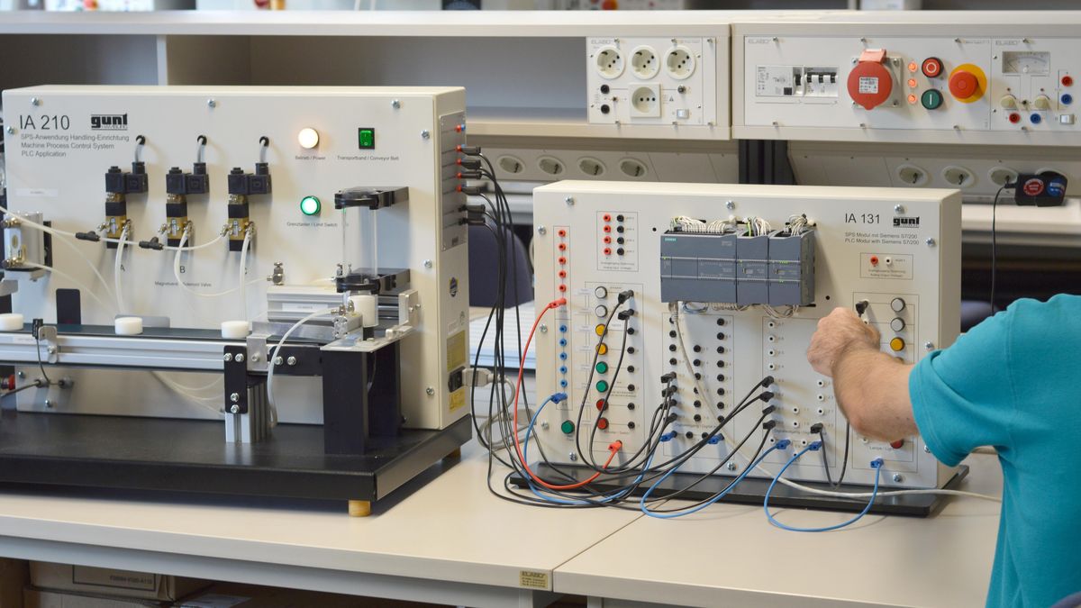 Elektrische Mess-, Steuer- und Regelungstechnik | Hochschule Ansbach